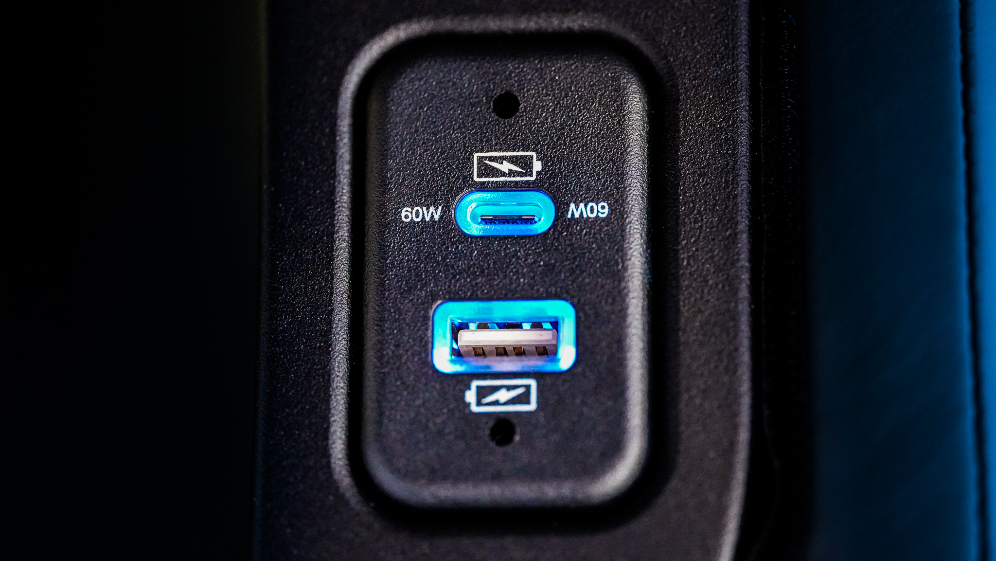 Why Upgrade Your Private Jet's In-Flight Entertainment System? - C&L Aero